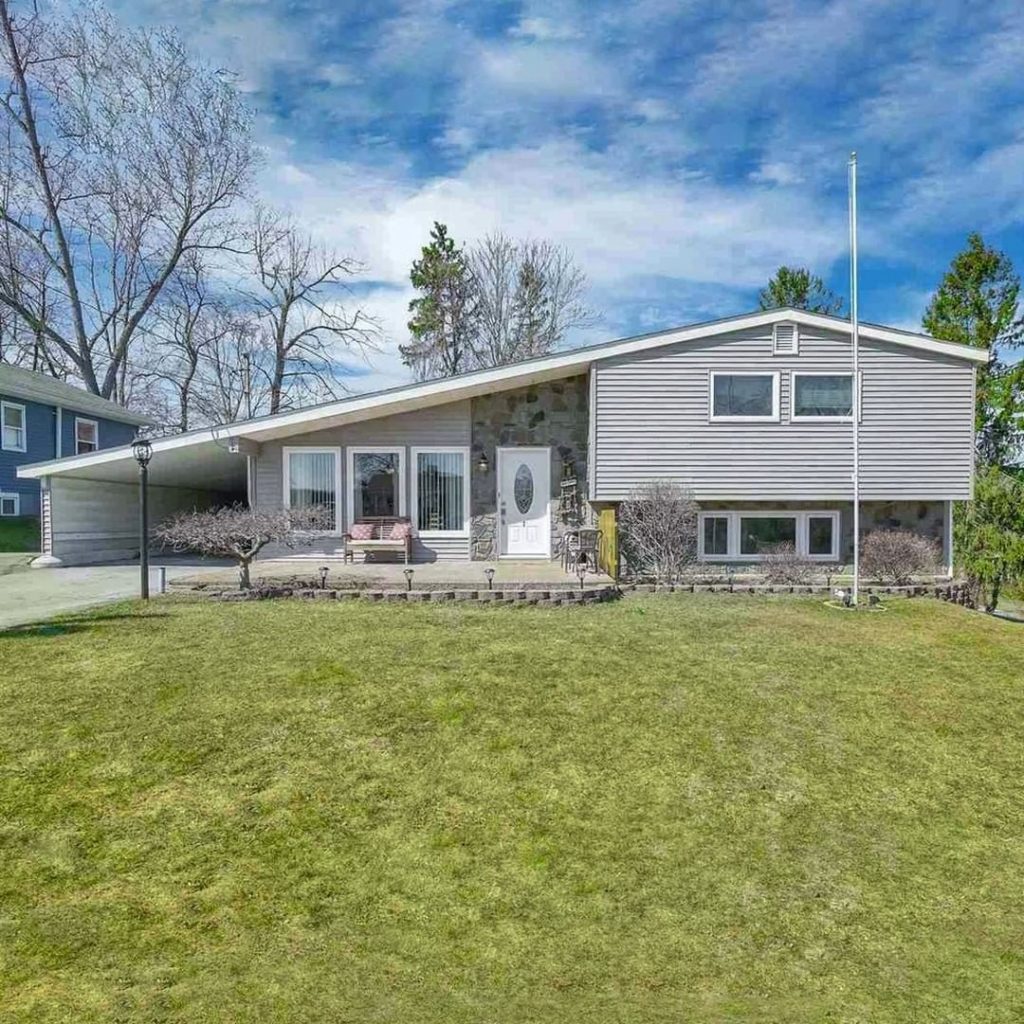 15 Split-Level Home Designs That Are Making A Comeback