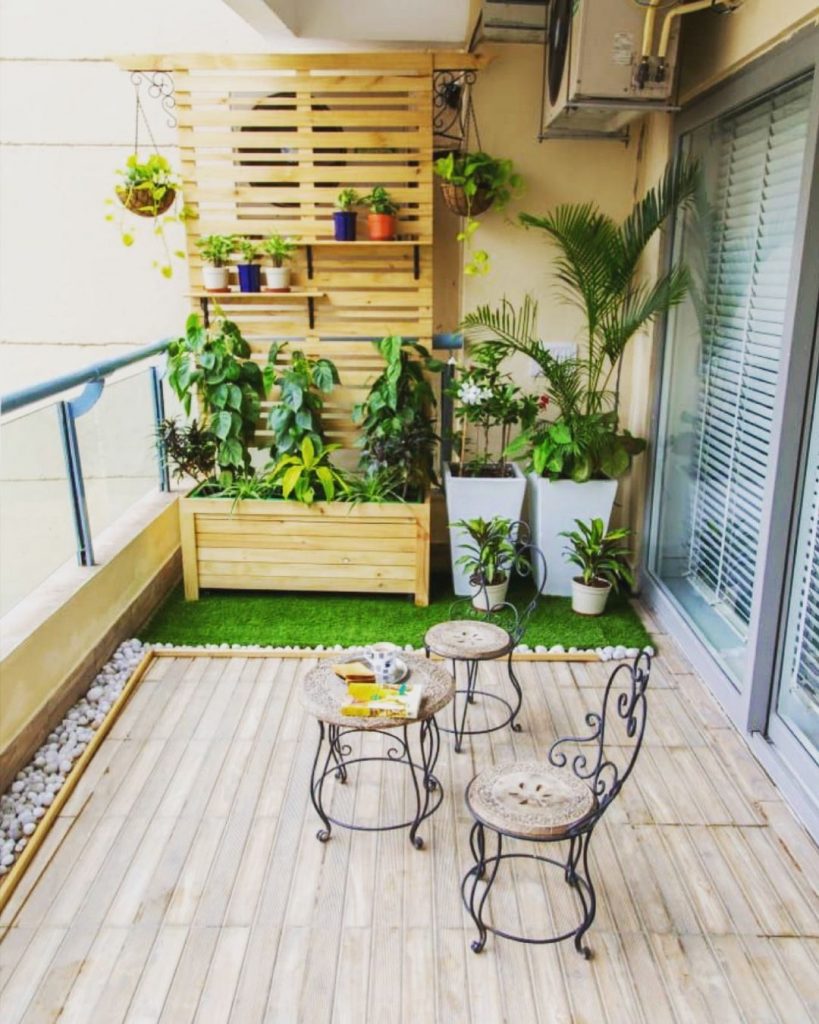 21 Fantastic Flower Boxes And Planters To Decorate Any Balcony